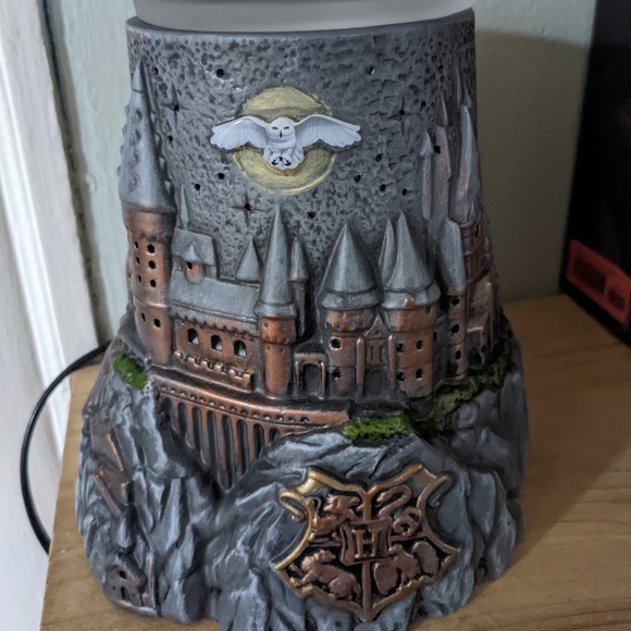 Scentsy | Accents | Harry Potter Hogwarts Scentsy Burner | Poshmark